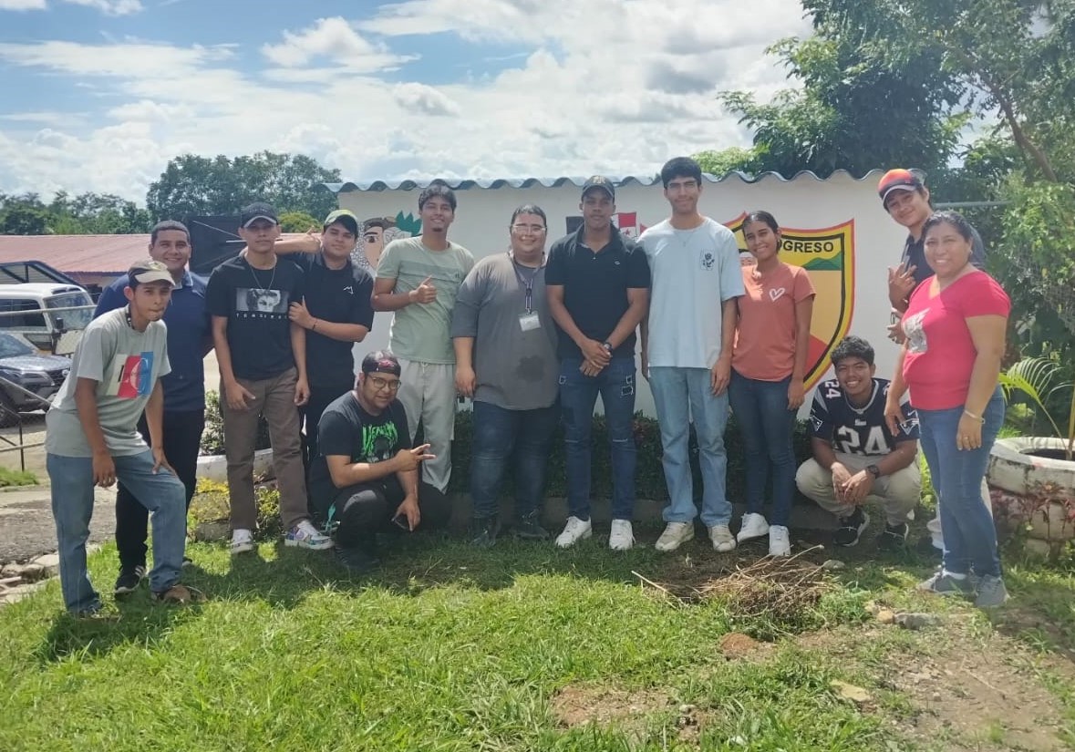 Estudiantes del Centro Regional de Coclé realizan labor social en el ...